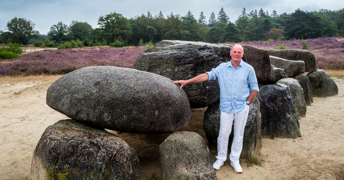 Willem Donker verkocht zijn kantoor en speurt nu naar hunebedden: ‘mijn ...