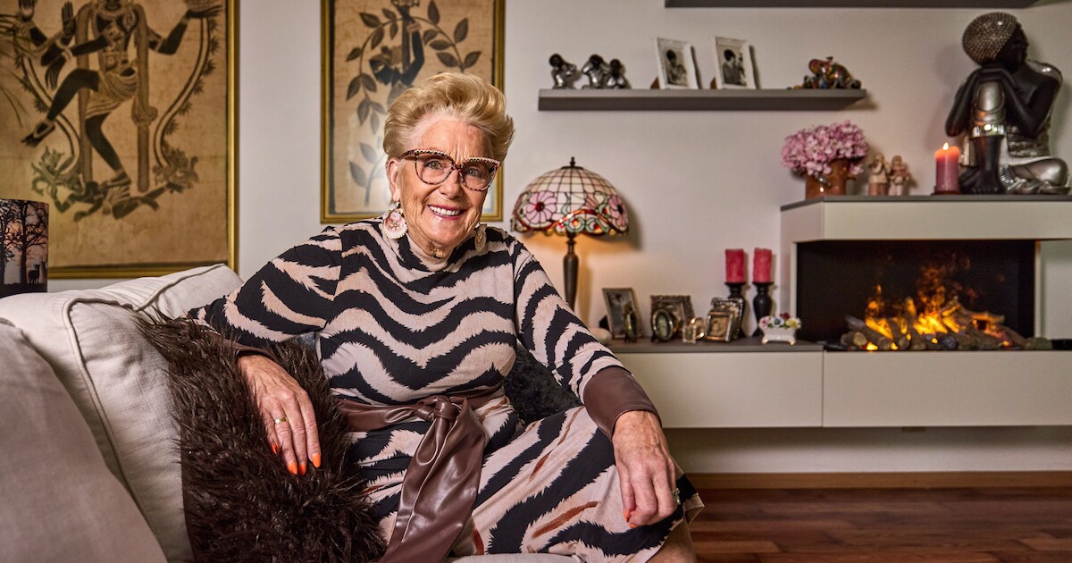 ‘Bitterballenoma’ Christine (77) komt sinds AH-reclame om in werk: ‘Dat ...