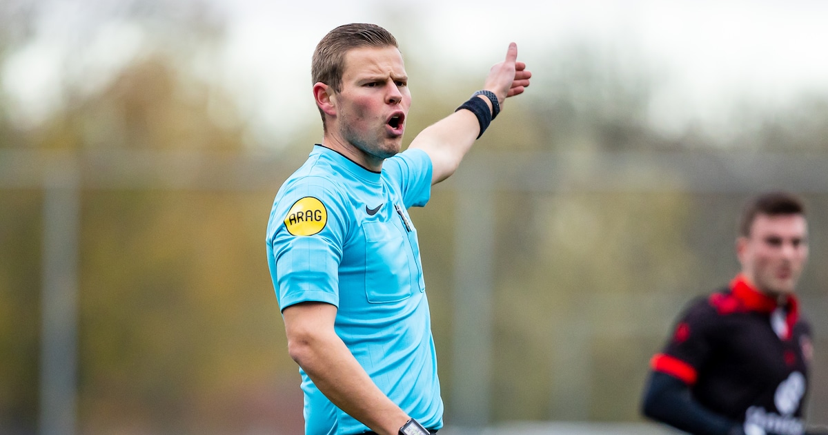 Van de straat naar het stadion: politieagent Giovanni Verhoeve straks ...