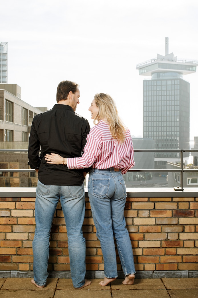 Debby Gerritsen en Sander Westerveld over hun liefde: ‘We slapen hand ...