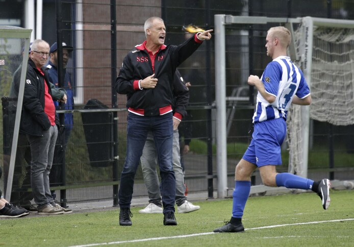 Van betaald voetbal tot trainen op een parkeerterrein: het avontuur van ...