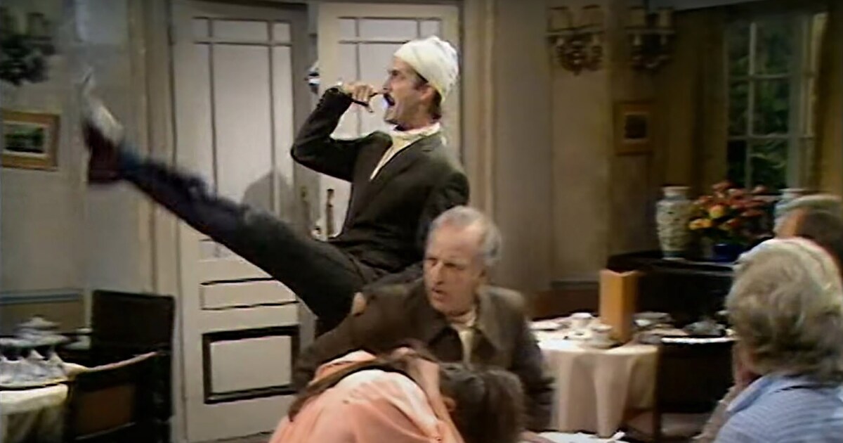 Kan een vervolg op Fawlty Towers (mét John Cleese) nog wel? ‘Hij trekt ...