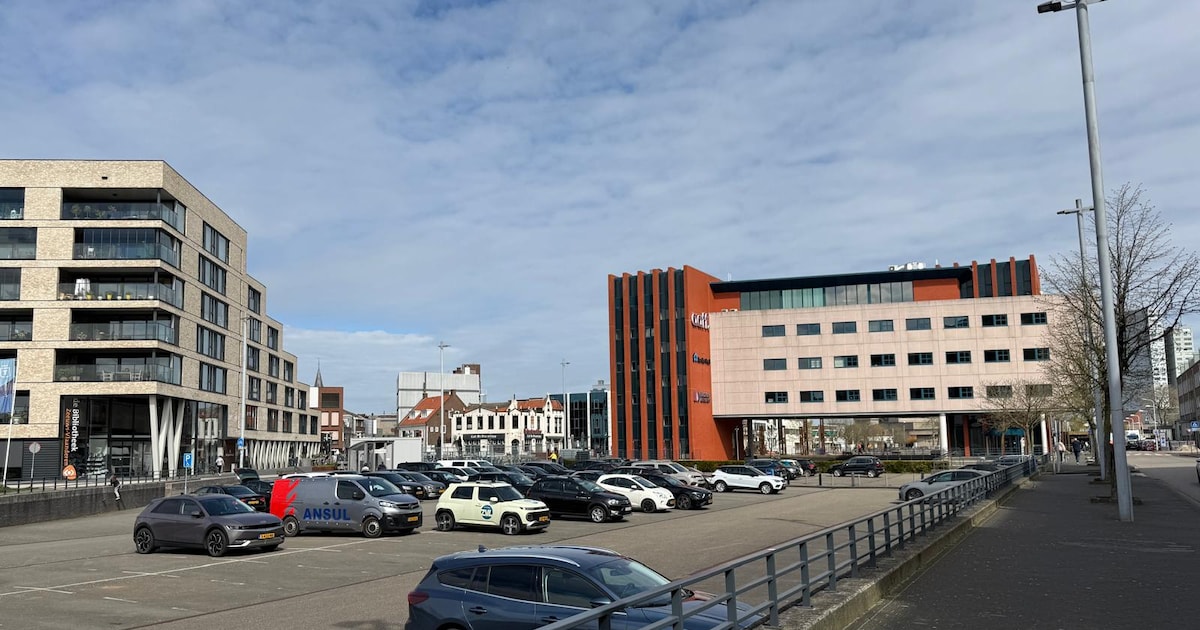 ‘Er blijven genoeg plaatsen om te parkeren in het centrum van Terneuzen ...