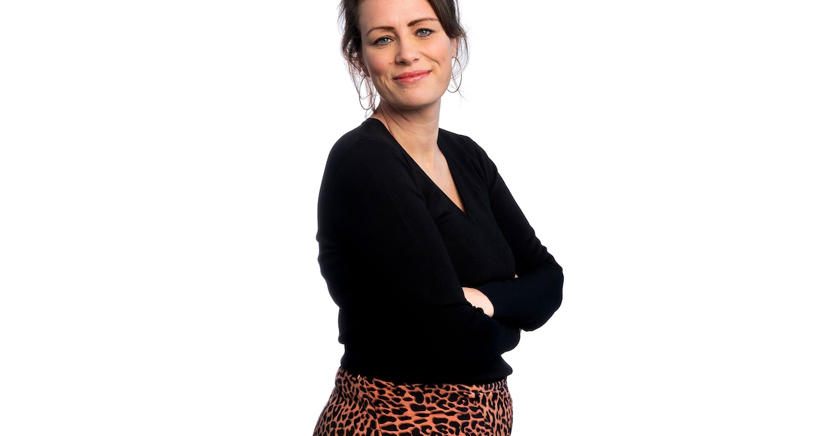 Anouk maakt duidelijk dat niets menselijks een echte feminist vreemd is ...