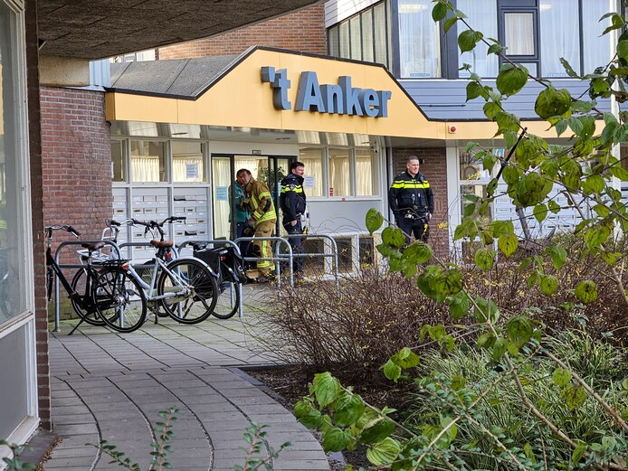 Veel rookontwikkeling door bewoner die eten opwarmt in keuken van ...