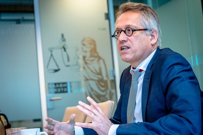 Nieuwe Rotterdamse hoofdofficier: ‘Zwaardere straffen voor ...