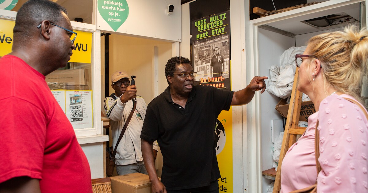 Spanning loopt hoog op in belwinkel Zuidoost, Rochdale staakt inspectie ...