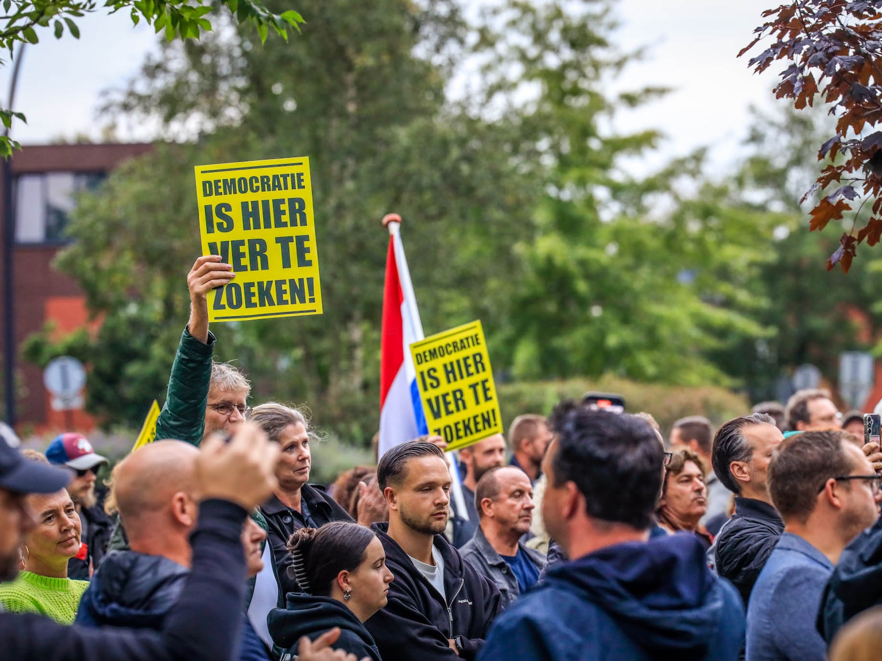 Gemeente Amersfoort komt in actie na protesten tegen nieuwe azc’s ...
