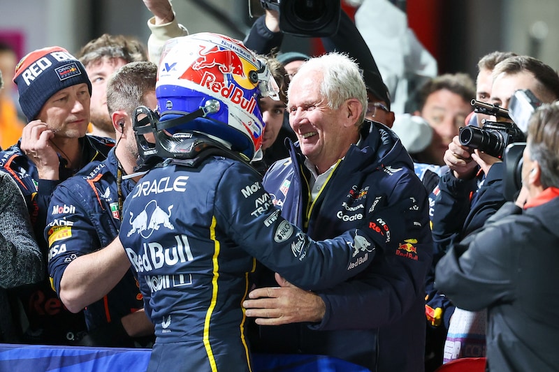 Red Bull bevestigt vertrek Verstappen-kompaan Marko: ‘Ik ben je eeuwig ...