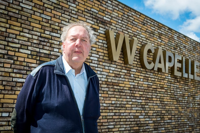 Capelle-preses beschermt trainer na afgang: ‘Hebben er genoeg de laan ...