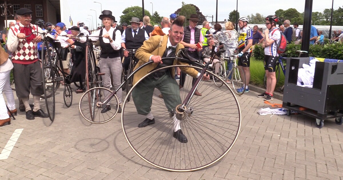 Wereldrecord: langste stoet met klassieke fietsen ooit | Binnenland | AD.nl