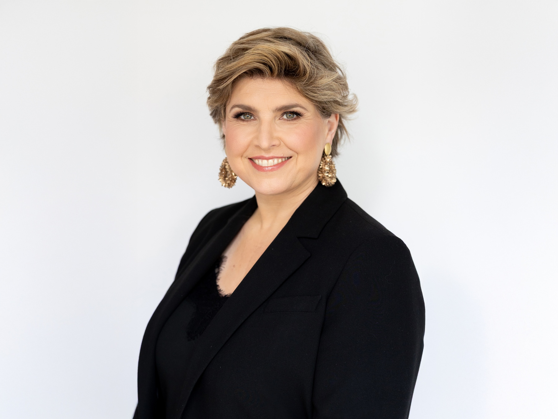 Familie van Lisa (17) aanwezig bij indrukwekkend eerbetoon in Abcoude ...