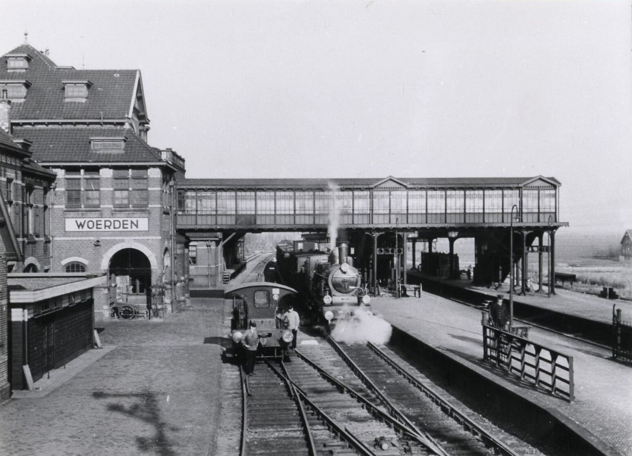‘Gestolen’ krans op station Woerden terecht, misverstand in het spel ...