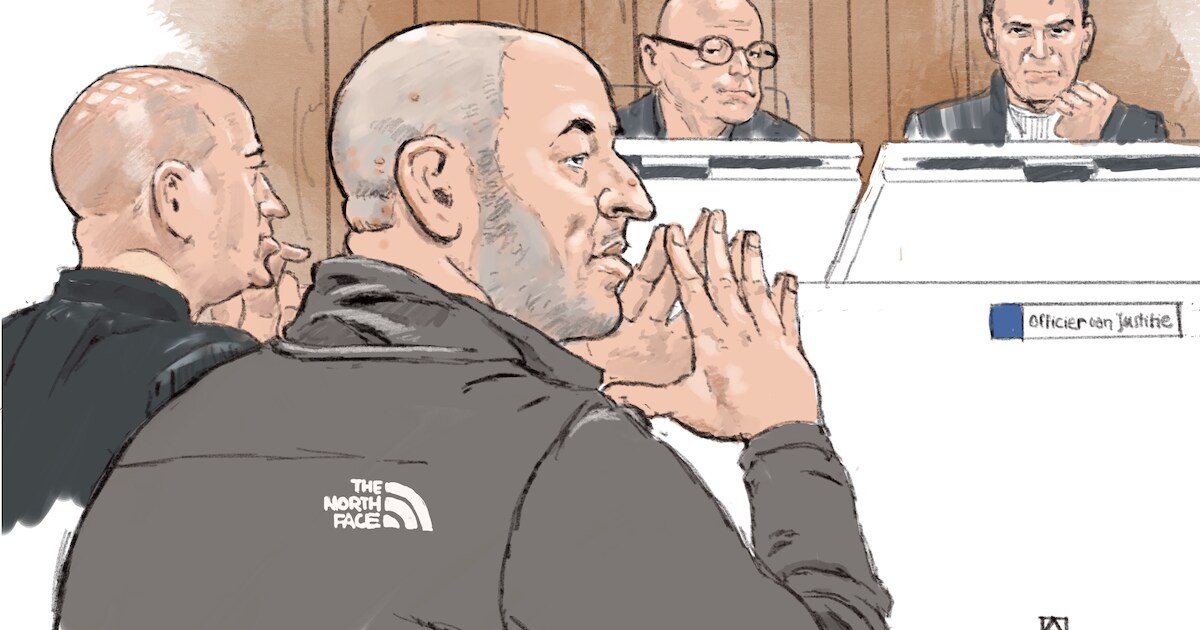 Jonge kinderen van fruitbedrijf-afperser mogen alleen ‘vanuit een cel ...