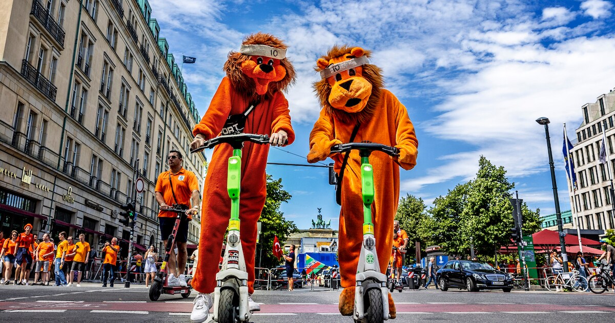 Oranje Legioen ‘verovert’ Berlijn: ‘Als je deze niet wint, heb je niets ...