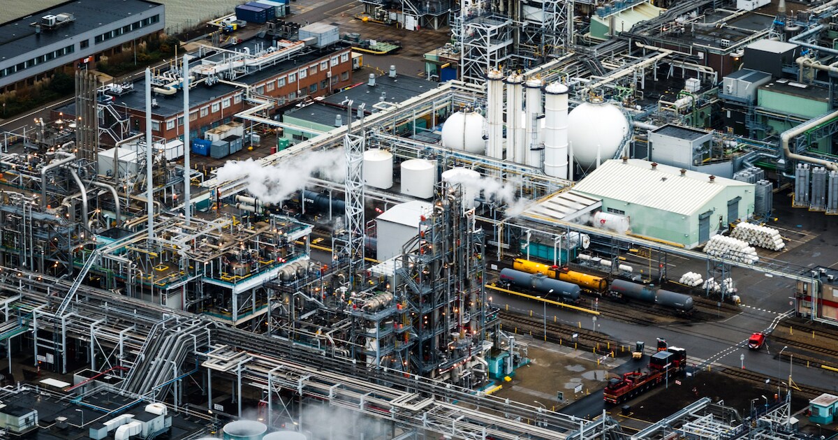 Rechtbank handhaaft één tik op de vingers voor lozing Chemours, maar zet streep door dwangsom ...