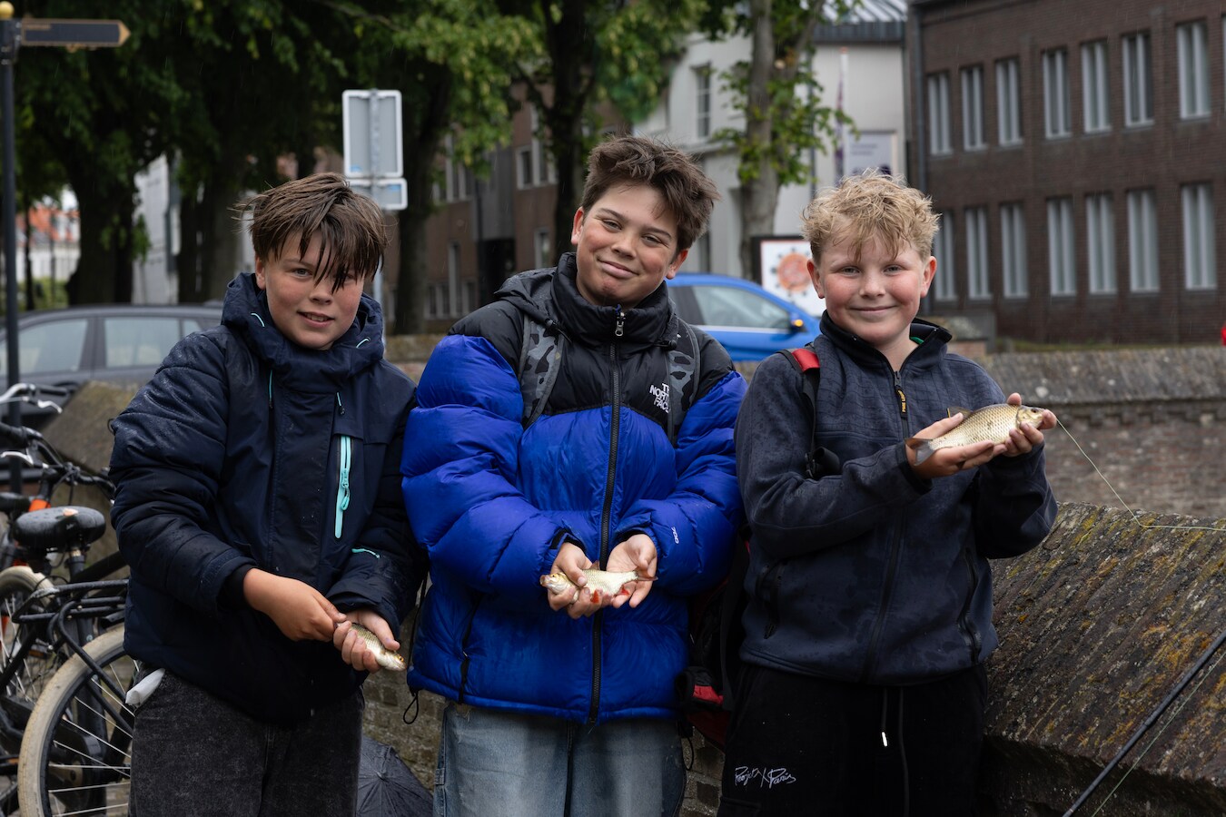 Rex, Beau en Noël gooien het liefst elke dag hun hengel uit: ‘Pas heb ...
