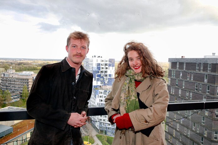 Van vreemden op het balkon naar beste vrienden: ‘Ik heb door Jet veel ...