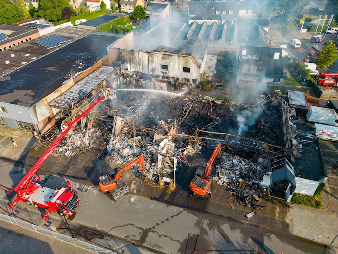 Kringloopwinkel zoekt al naar nieuwe plek in Veldhoven; tranen na ...
