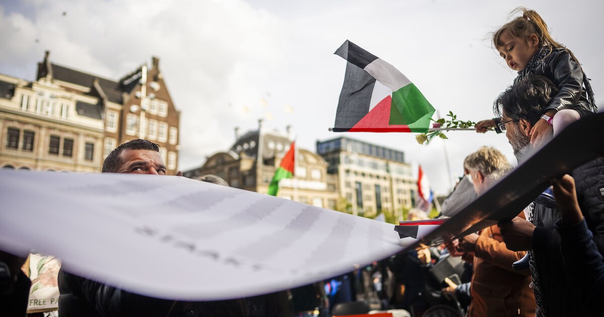 Demonstratie op de Dam tegen ‘nietsontziend geweld’ in Gaza: ‘Het ...