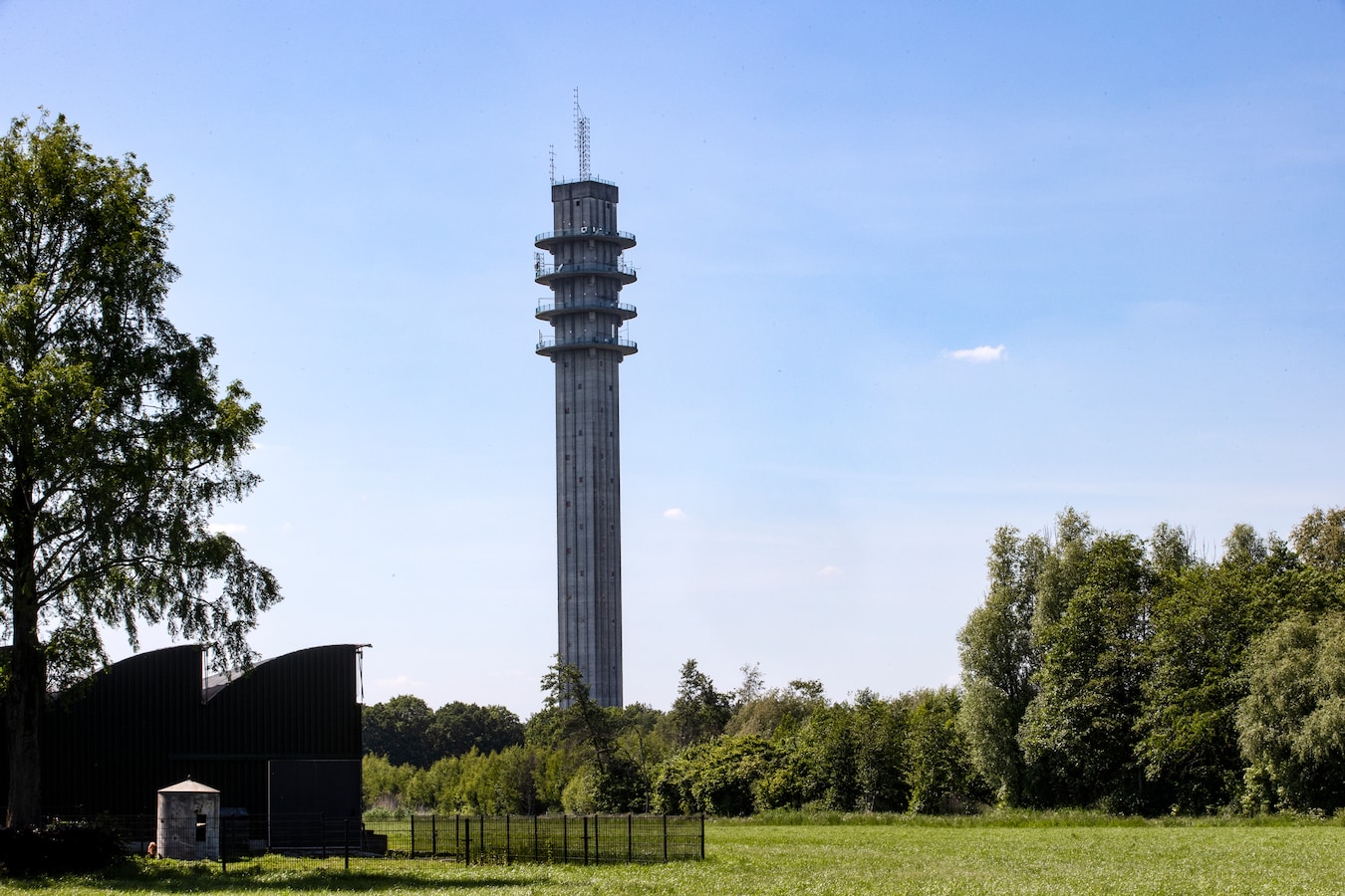 Nieuwe antennes voor ‘Wortel van de Mortel’: zendmast groeit naar 142 ...