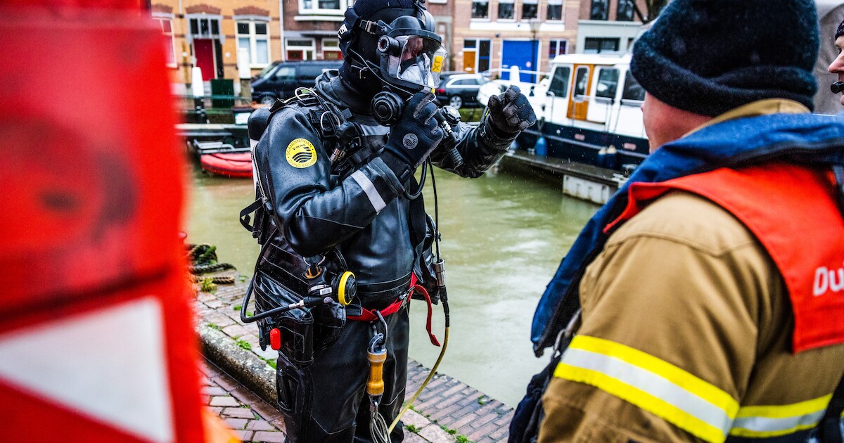 persoon te water geraakt langs de Monnickendammerjaagweg in Edam | 112 ...