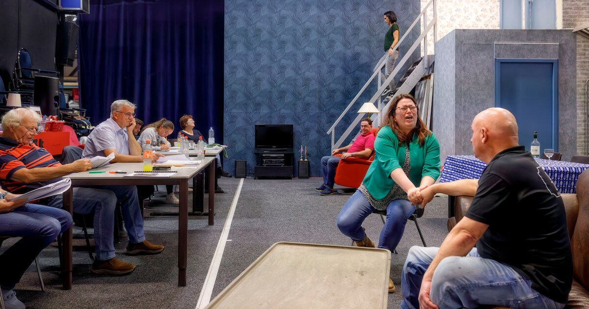 Nieuwe voorstelling van De Bossche Komeedie: ‘En nou mun kiet uit ...