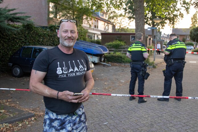 Als Gerrit (54) een metalen bol vindt en mee naar huis neemt, gaan alle alarmbellen af | Het ...
