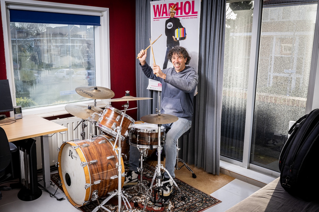 Fenna heeft nu een etage voor haar zelf, dankzij vader Wouter: 'Hakte ...