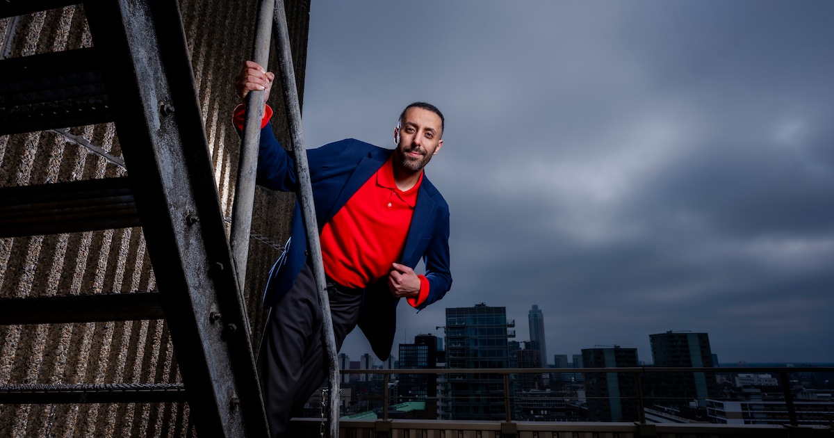 Jamal helpt jongeren die schulden hebben: ‘Ze doen enorm hun best, maar ...