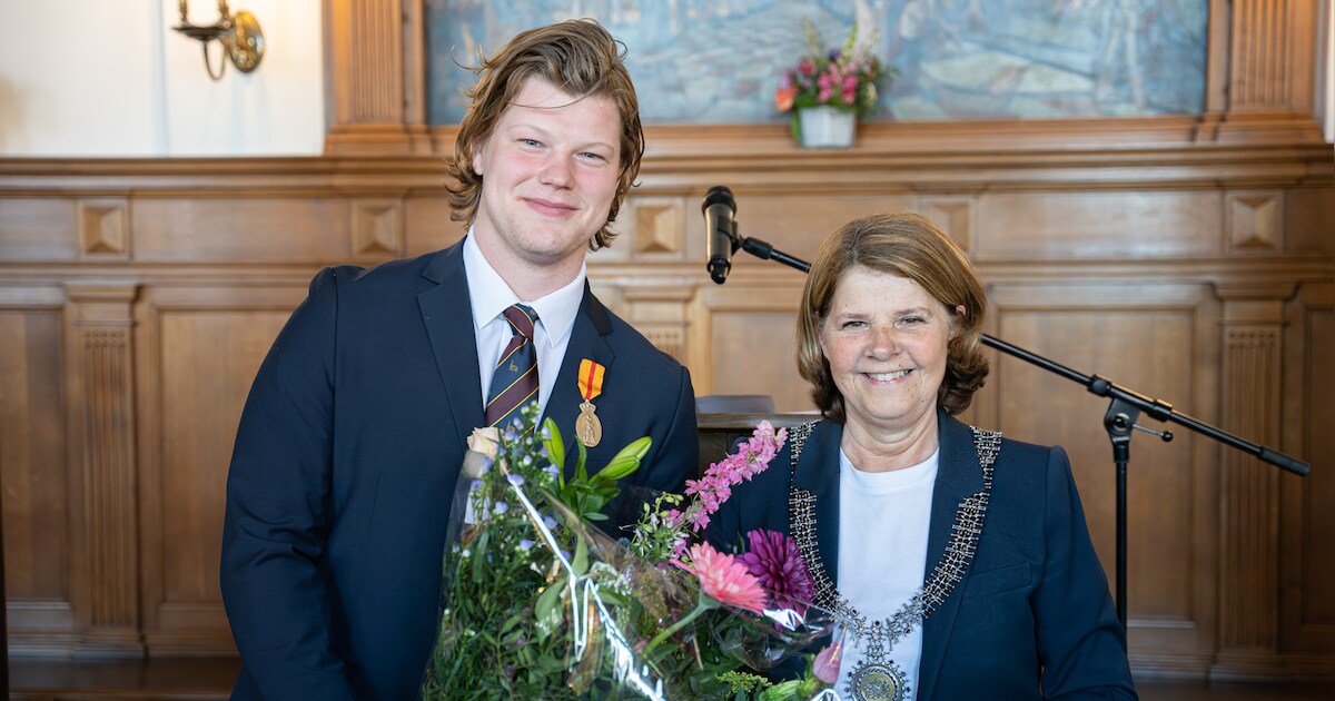 Delftse student Max ontvangt koninklijke onderscheiding omdat hij een ...