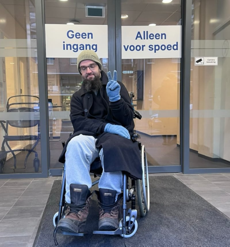Hongerstakende activist Olax opgenomen in ziekenhuis ...