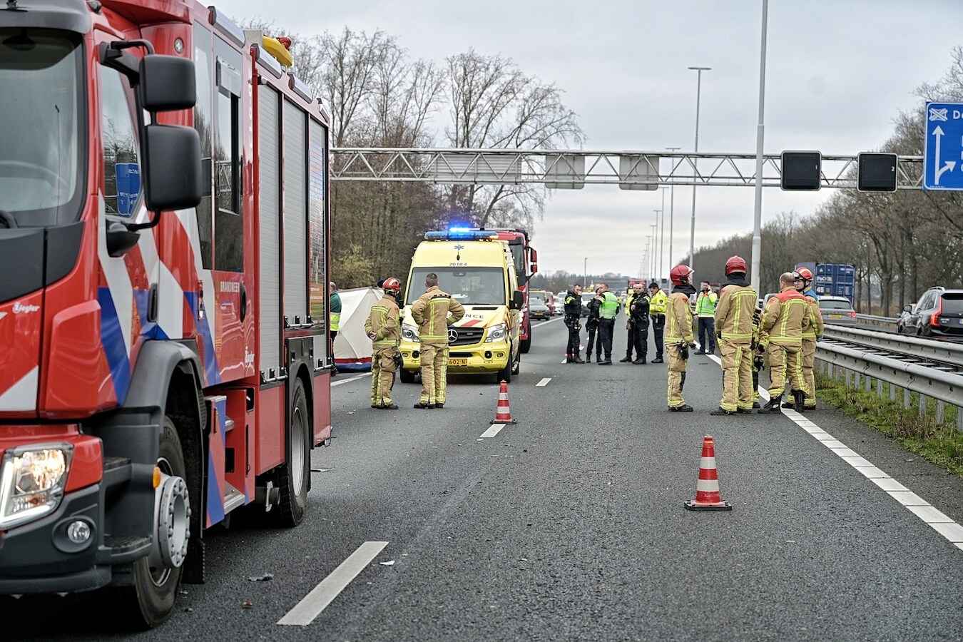 Man (68) overlijdt bij aanrijding door vrachtwagen op de A58 bij Moergestel | Foto | AD.nl