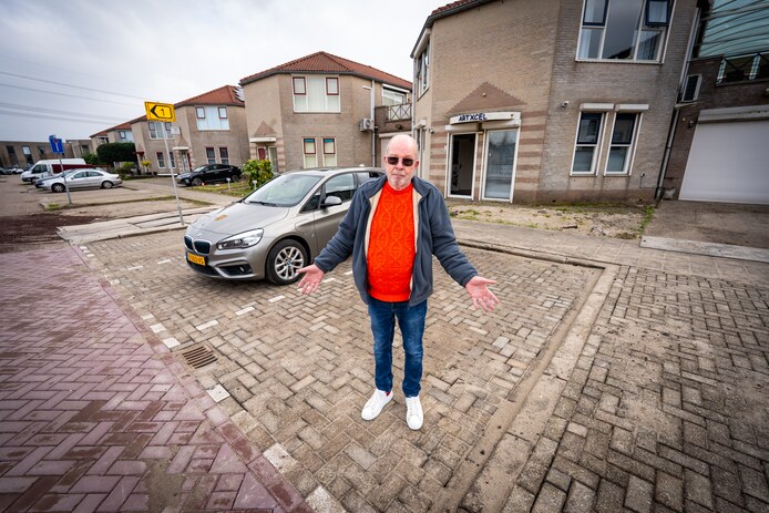 Aad heeft ineens drie parkeerplekken op privégrond: ‘Ik wil het ...