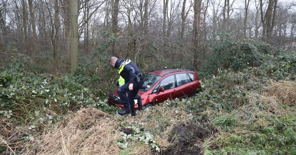 Meerdere ongevallen door gladheid op snelwegen A1 en A27 | Amersfoort | AD.nl