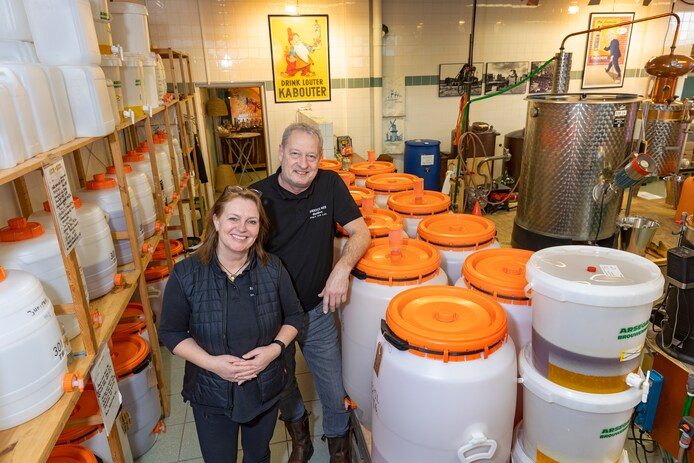 Rob en Alwine hebben een nieuw onderkomen gevonden voor honingdrankjes ...