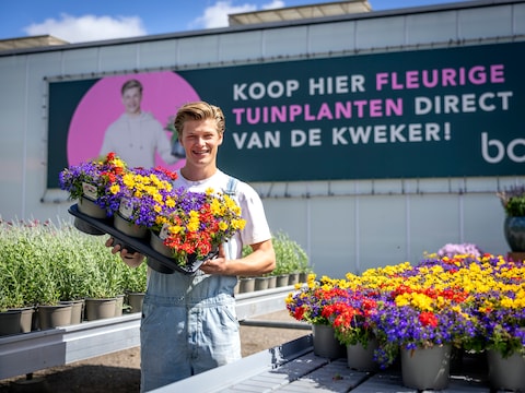 Blauwe tuinbroek, roze bord en een vlotte babbel: zo werd Jan (19 ...