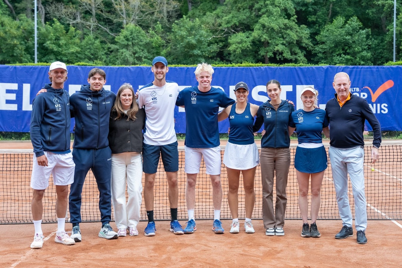 Tennissers LTC ’s-Gravenzande schrijven geschiedenis met promotie naar ...