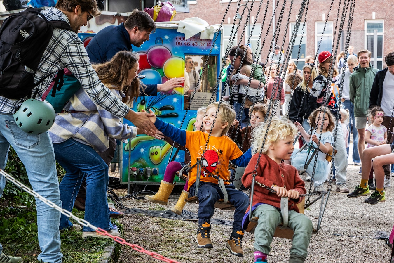 Delft viert 81 jaar vrijheid met bevrijdingslunch en muziekfestival op ...