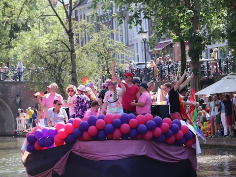Video: zo werd Utrecht Pride gevierd | Regio | AD.nl