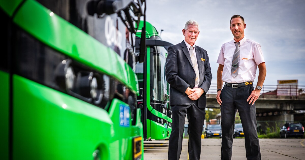 Wim is 70-plus maar zit nog steeds op de bus (en ziet daar ook hoe de ...