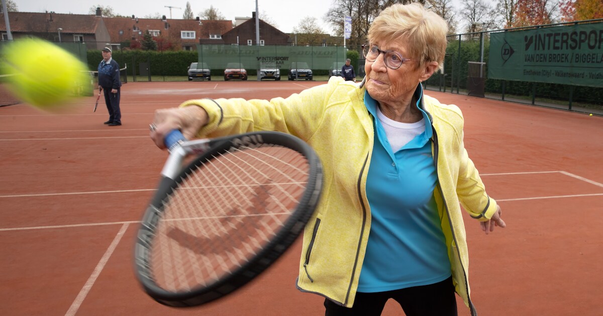 Tennis met je buren tijdens het TC WOC Stratentoernooi in Overveen ...