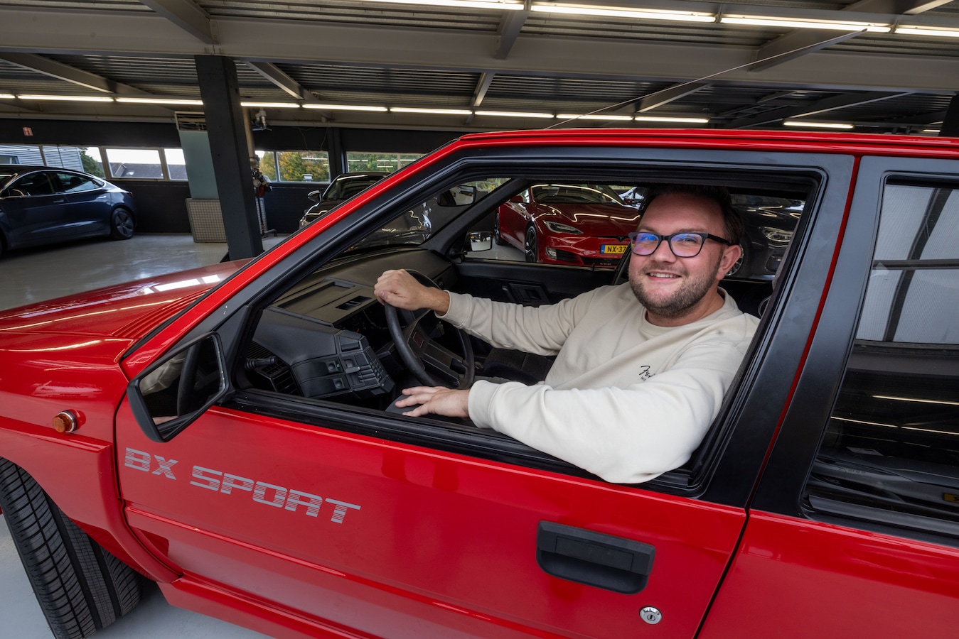 Iconische Flodder-auto staat te koop, maar wel voor een ander prijsje ...