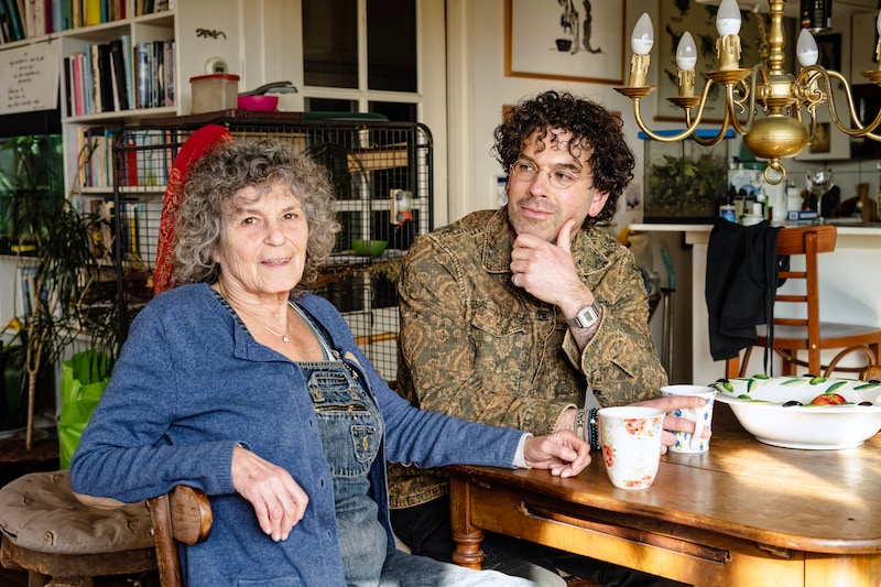 Schrijvers Yvonne en Valentijn leren van elkaar: ‘Soms gebruikt ze ...