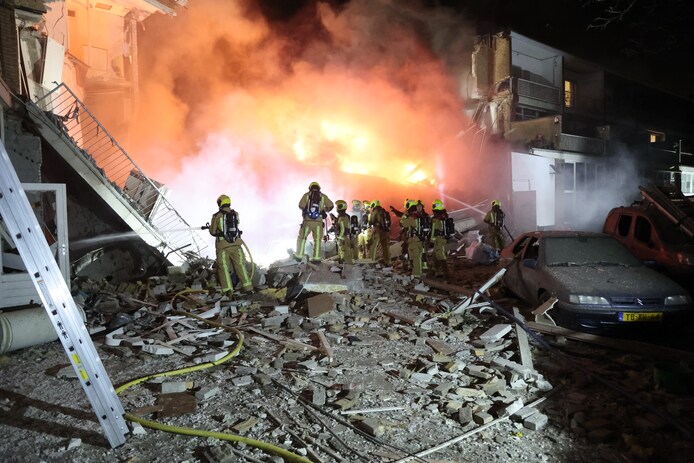Specialisten werken aan identificatie slachtoffers Tarwekamp-explosie ...
