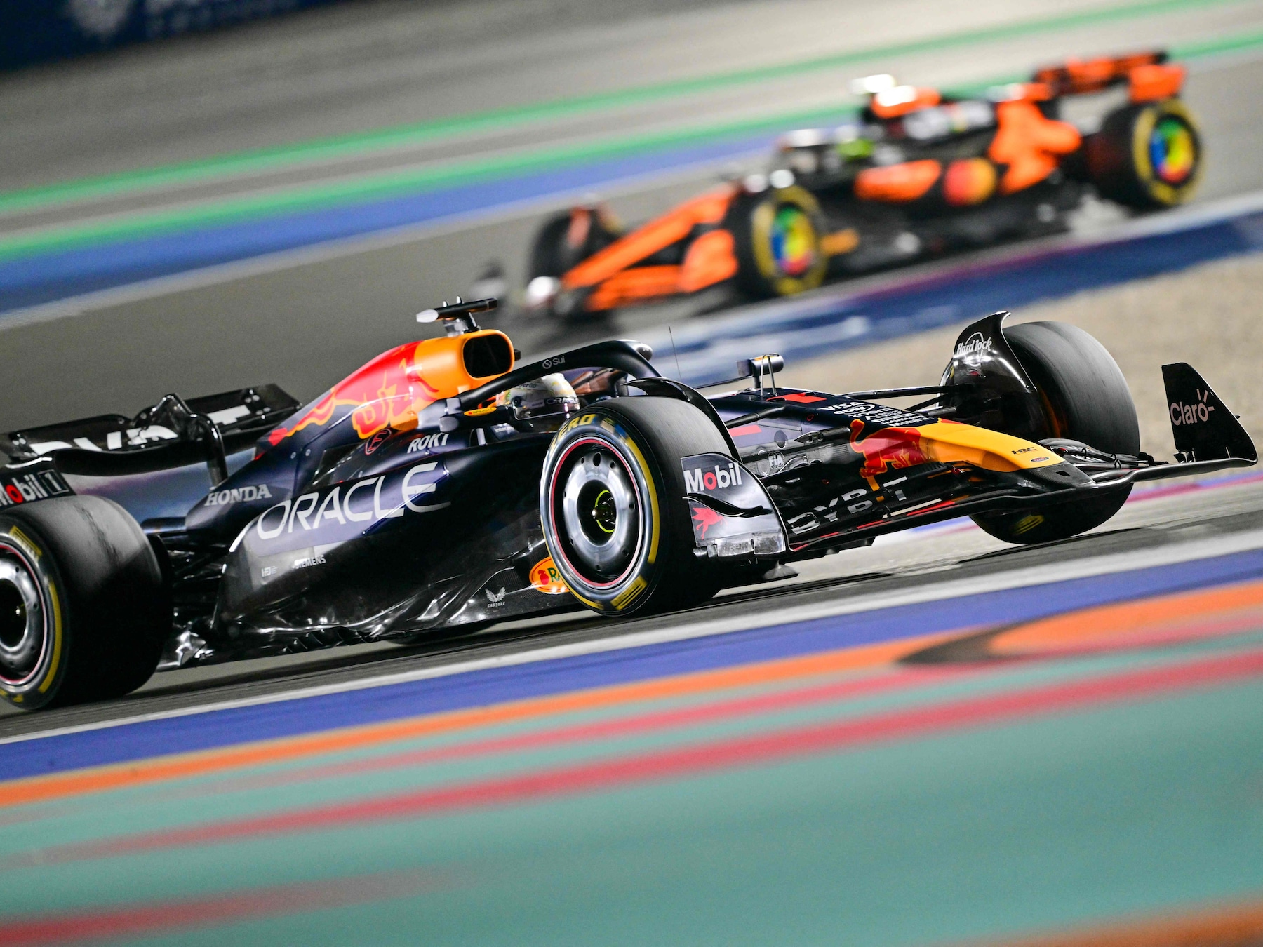 Stand Formule 1 | Verstappen heeft nog altijd zicht op vijfde titel ...