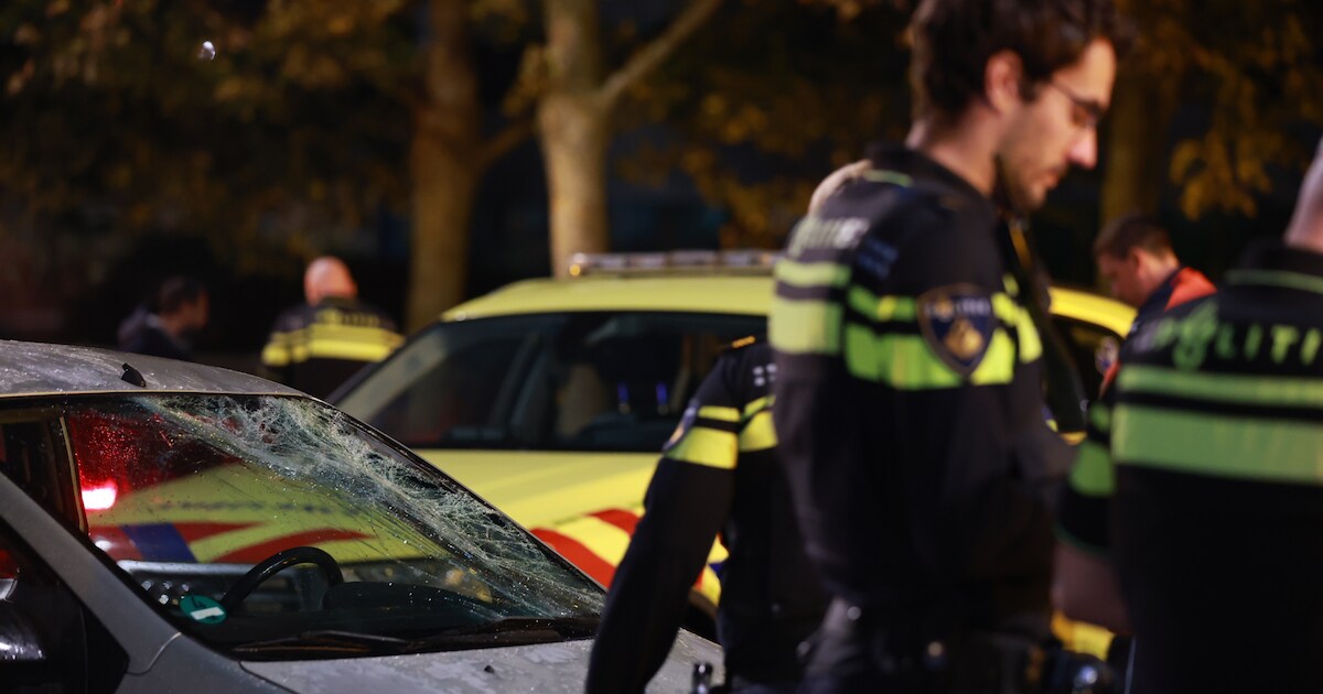 Voetganger zwaargewond geraakt na botsing met auto in Den Haag ...