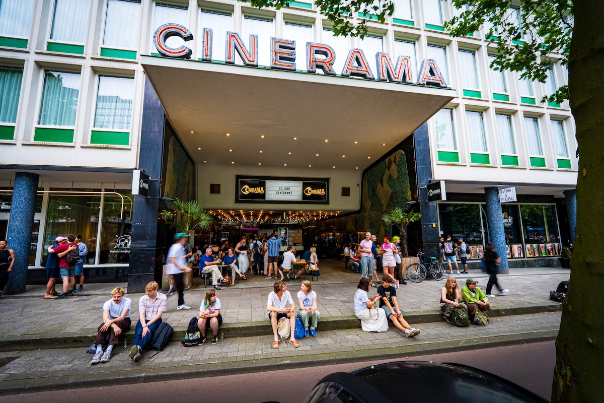 Cinerama blijft open, zegt wethouder: ‘Maar er zijn wel zorgelijke ...