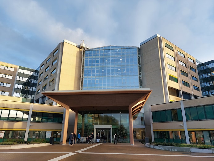 Personeel ziekenhuizen wordt bedreigd: alleen nog voornamen op ...