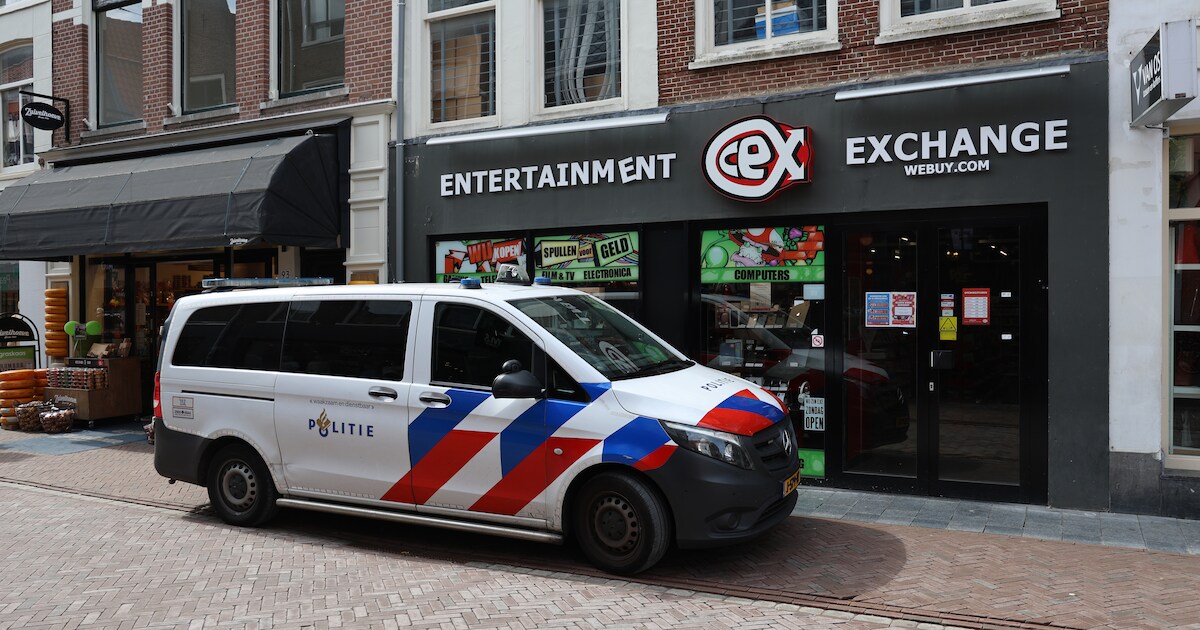 Politie start klopjacht naar dader overval winkel in Leiden: trein ...